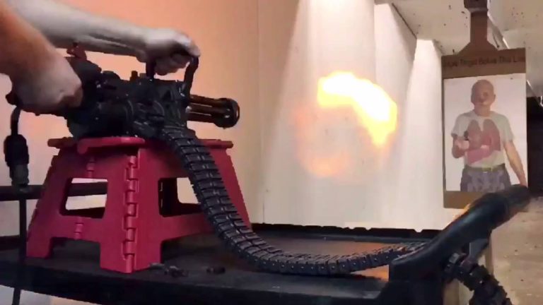 [VIDEO] 5.56 MINIGUN? Yes PLEASE! The XM556 Microgun (5.56mm ...