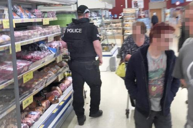 Watch what this man does in a supermarket! *Video inside* - Tactical Sh*t